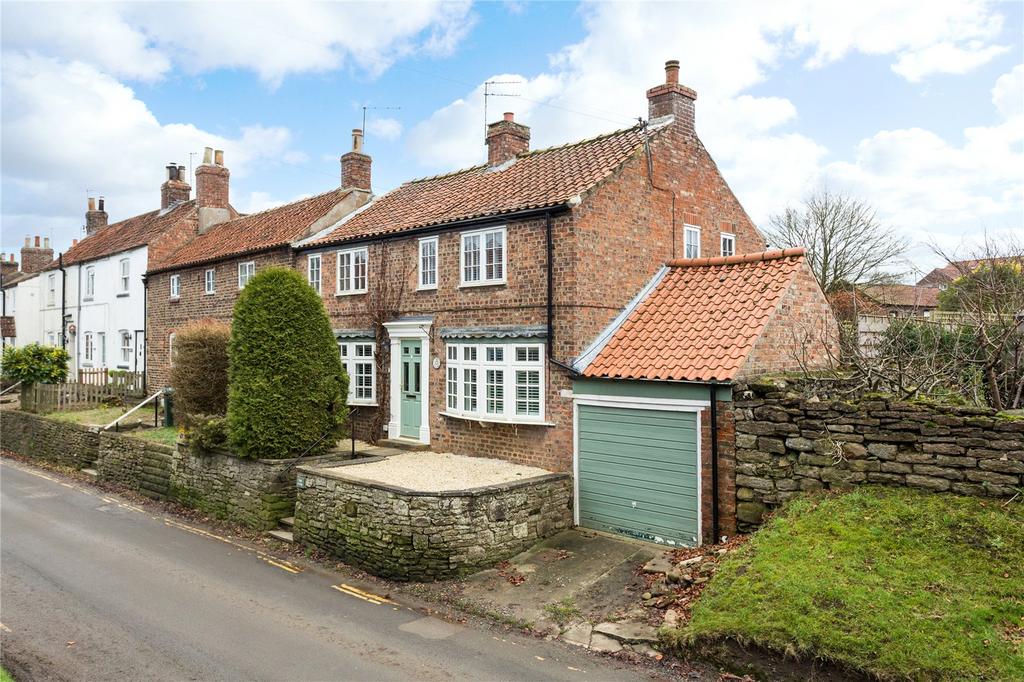 Church End, Sheriff Hutton, York, YO60 3 bed end of terrace house - £ ...