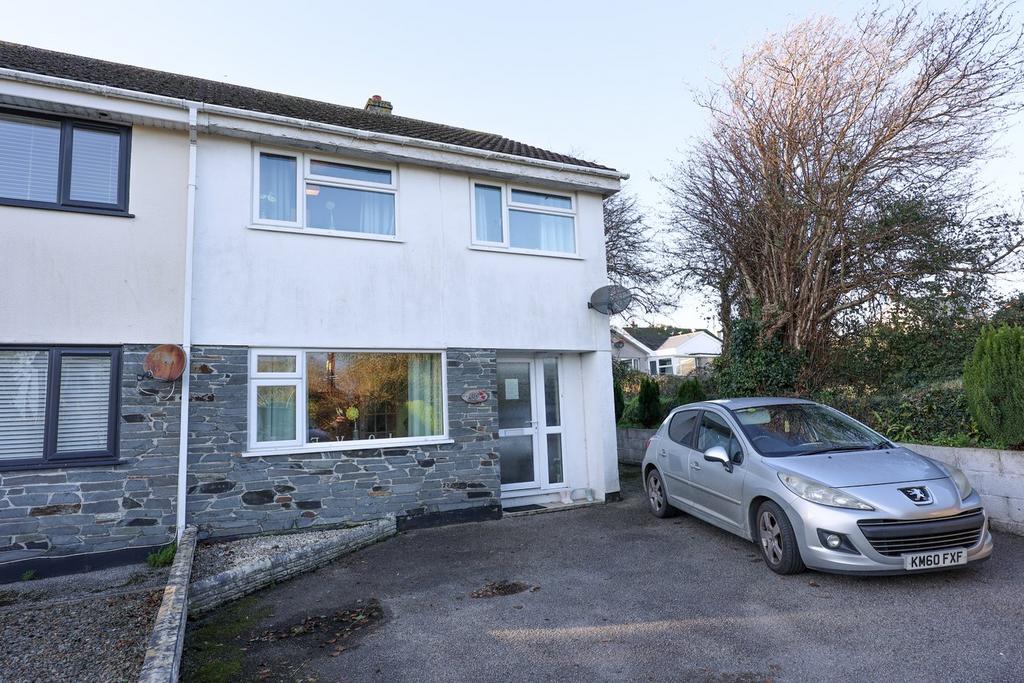 Meadow Drive, Par, PL24 3 bed semi-detached house - £245,000