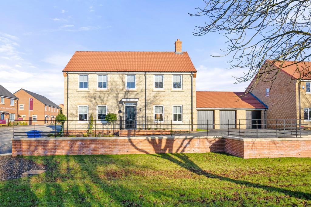 Plough Way, Frampton, Boston, PE20 5 bed detached house - £399,950