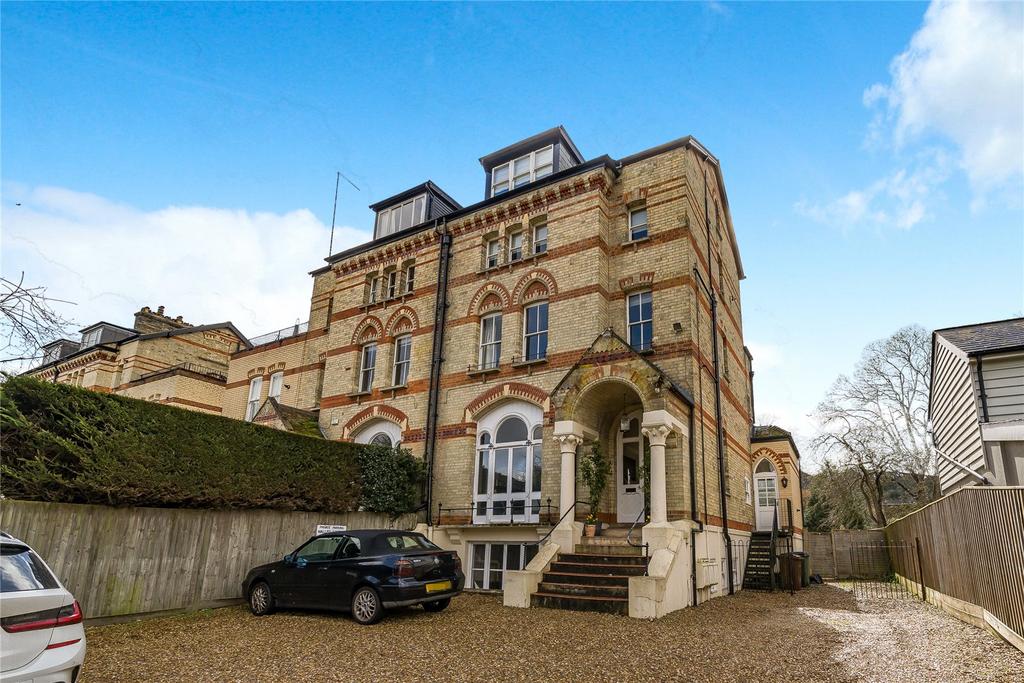 Fairmile, Oxfordshire RG9 3 bed flat - £1,000,000