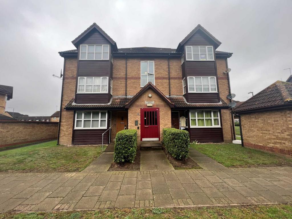 Frobisher Road, Erith DA8 Studio - £120,000