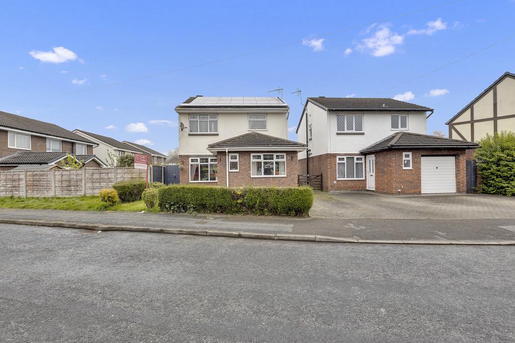 Chadwick Road, Middlewich 3 bed detached house - £250,000