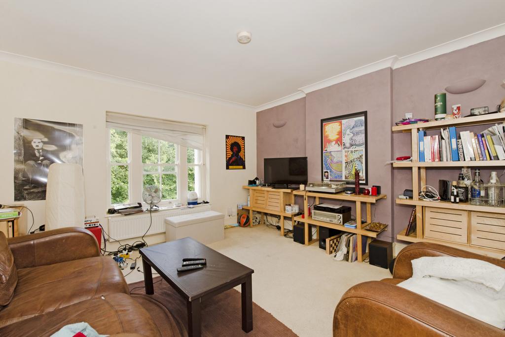 Hilldrop Crescent, London 2 bed flat - £455,000