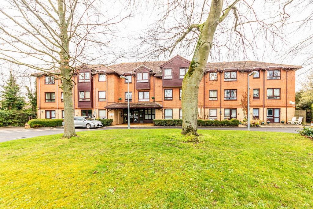 Eastfield Road, Peterborough PE1 1 bed flat for sale - £50,000