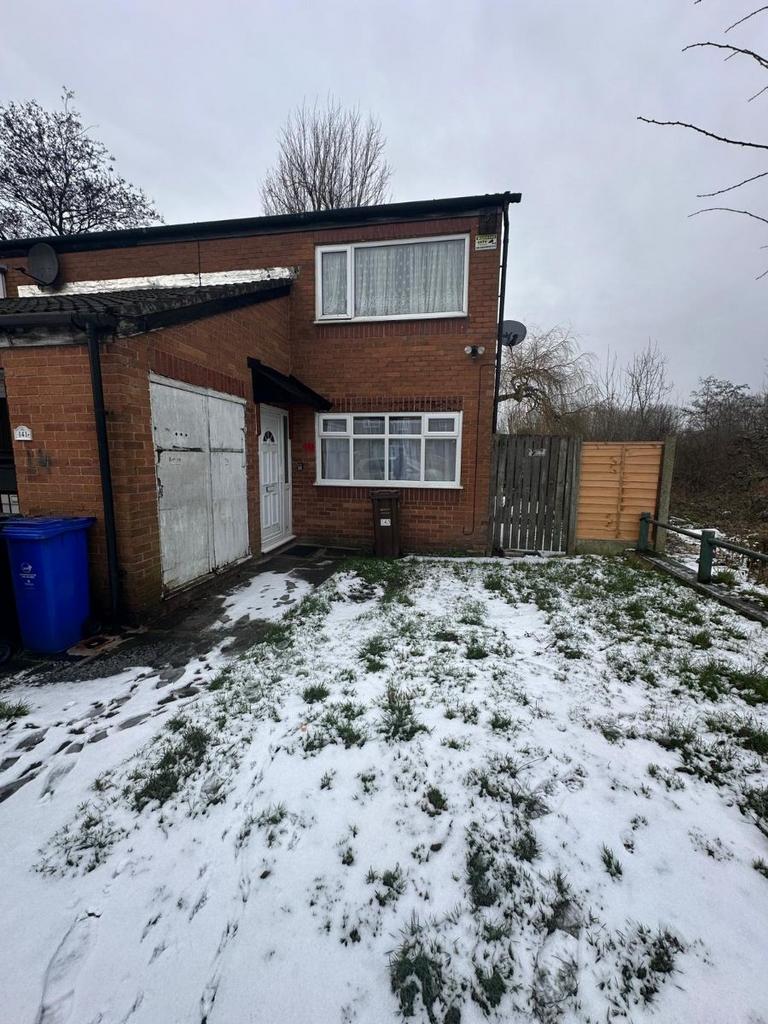 East Road, Longsight, Manchester 2 bed flat - £1,050 pcm (£242 pw)