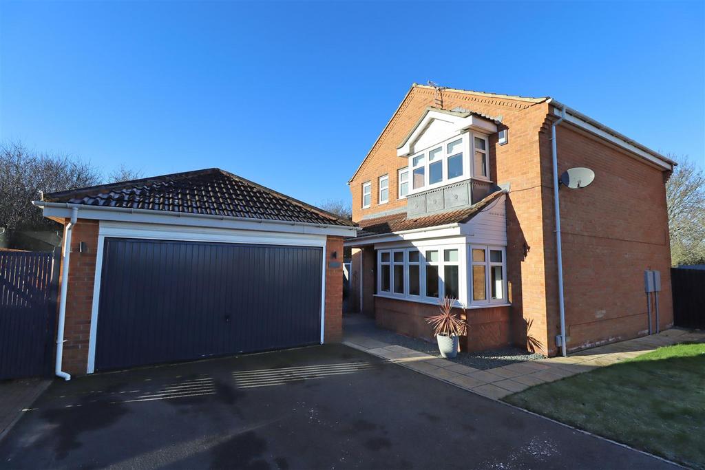 Snowdrop Close, Stockton-On-Tees... 4 bed detached house for sale - £ ...