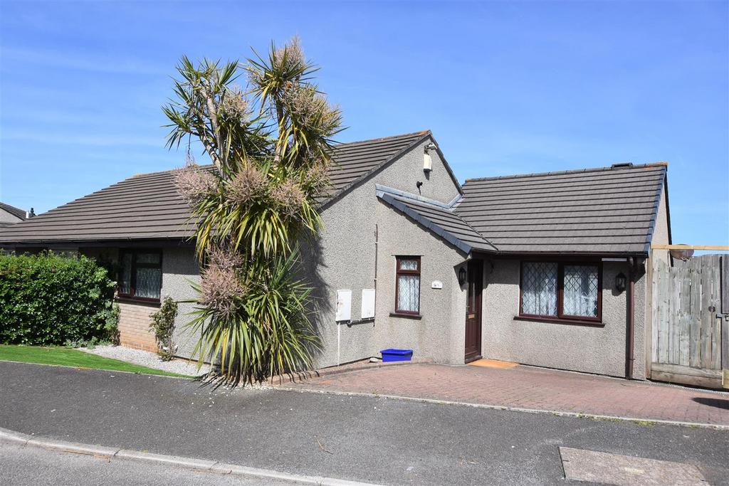 Killiersfield, Pool, Redruth 3 bed semi-detached bungalow for sale - £ ...