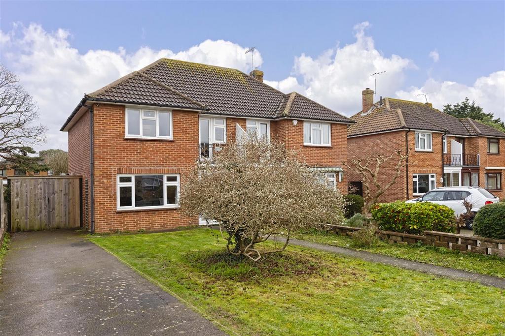 Rogate Close, Worthing 3 bed semi-detached house - £460,000