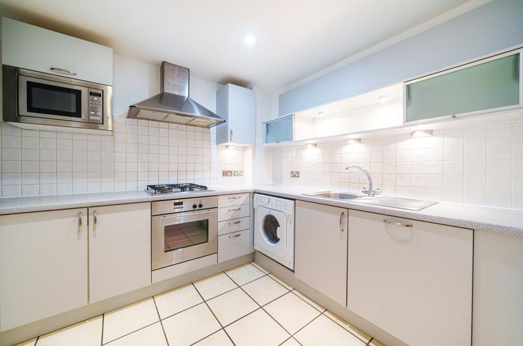Cheapside, Reading, Berkshire 2 bed apartment - £240,000