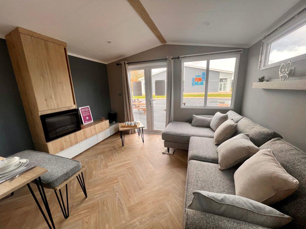 Sand le Mere Holiday Park 2 bed static caravan - £74,995