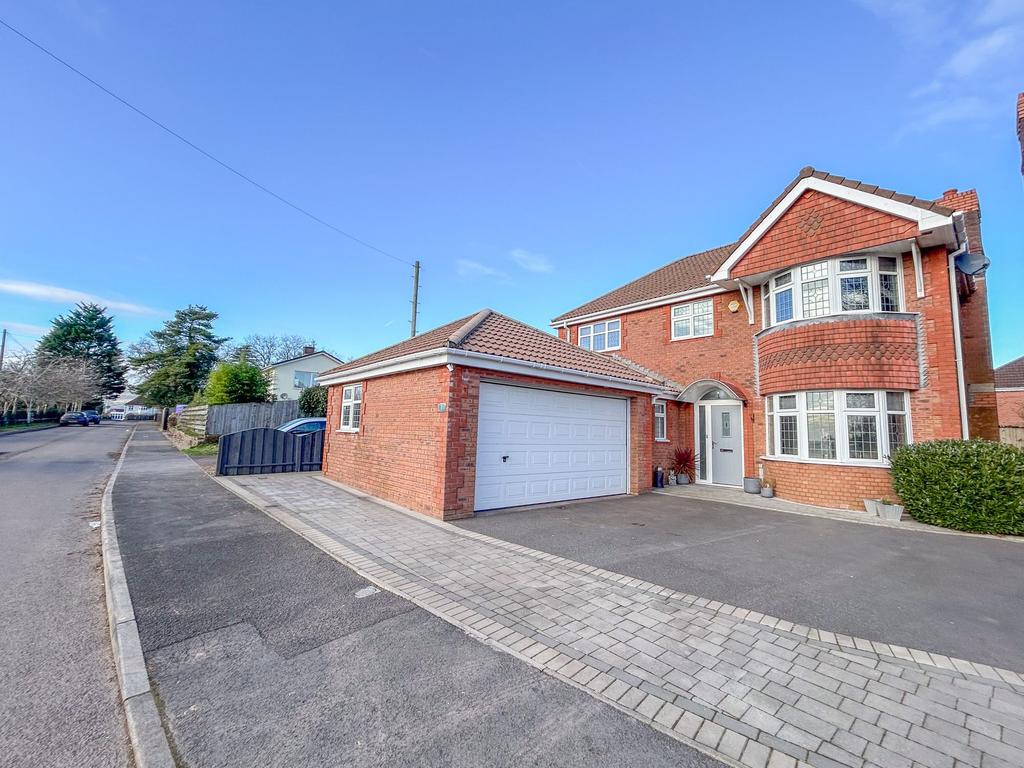 Lansdowne Gardens, Llantarnam, NP44 4 bed detached house for sale - £ ...