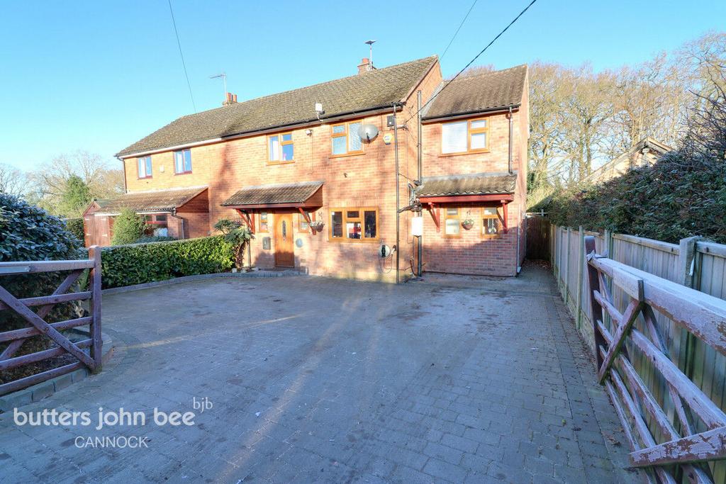 Pottal Pool Road, Stafford 2 bed character property - £360,000