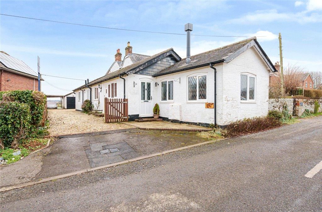 Lockerley Green, Lockerley, Romsey... 3 bed semi-detached bungalow - £ ...