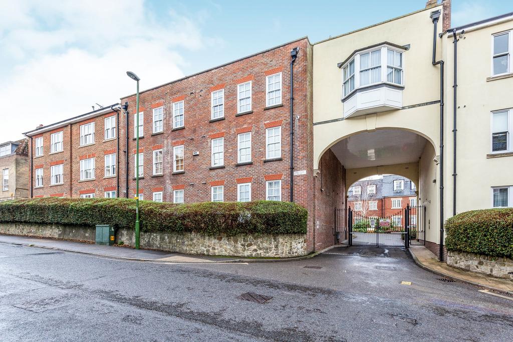 Charter Gate, Boltro Road, RH16 Parking - £80 pcm (£18 pw)