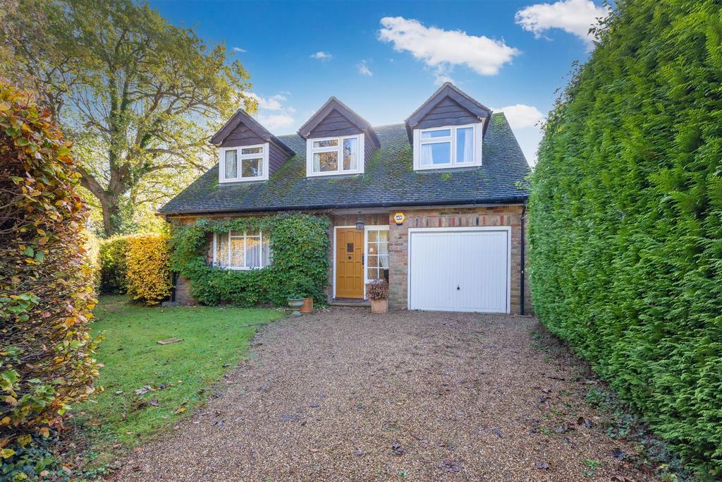 Burchetts Green Lane, Burchetts... 4 bed detached house - £750,000
