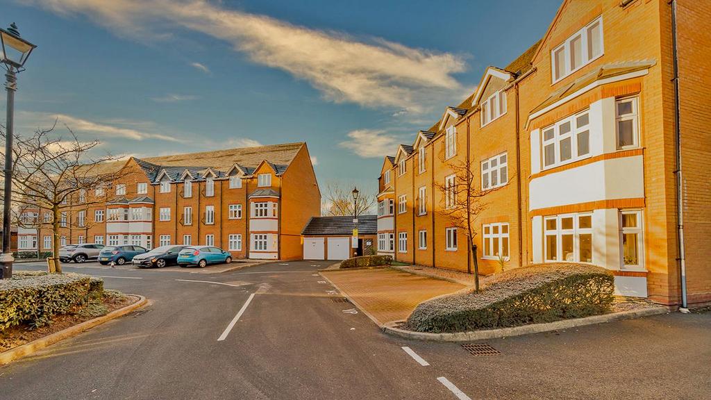 The Briars, Aldridge, Walsall WS9 2 bed apartment - £169,950