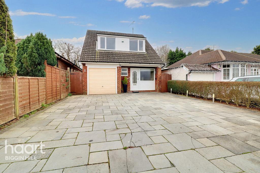 Old Tye Avenue, Biggin Hill 3 bed detached house - £525,000