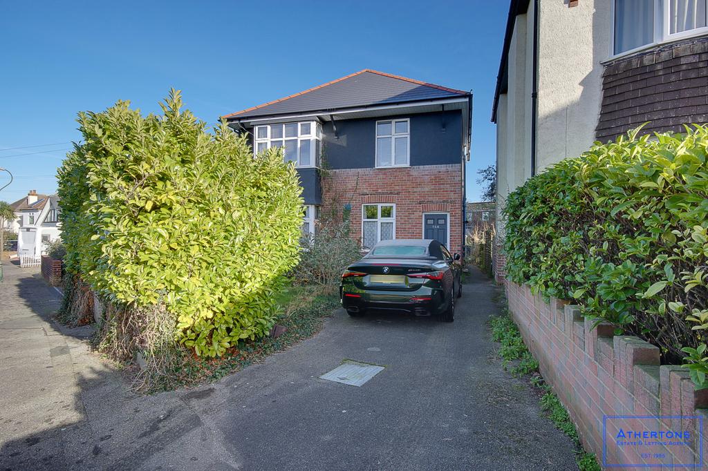 Howeth Road, Bournemouth, BH10 2 bed maisonette - £225,000