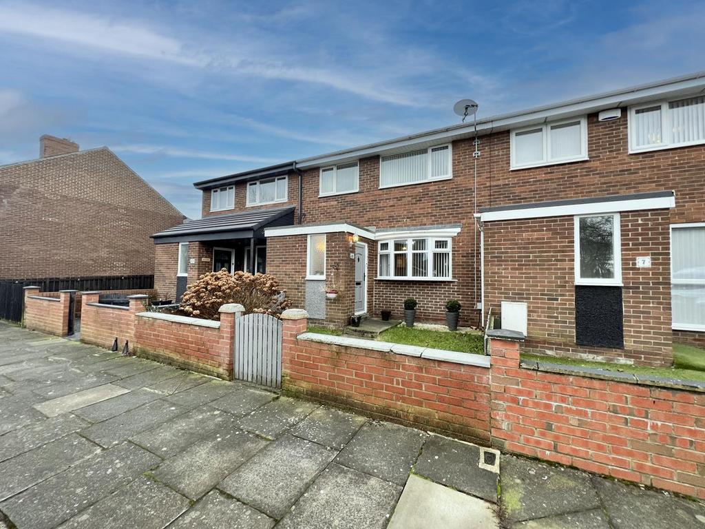 Middle Street East, Walker, Newcastle... 3 bed terraced house - £140,000