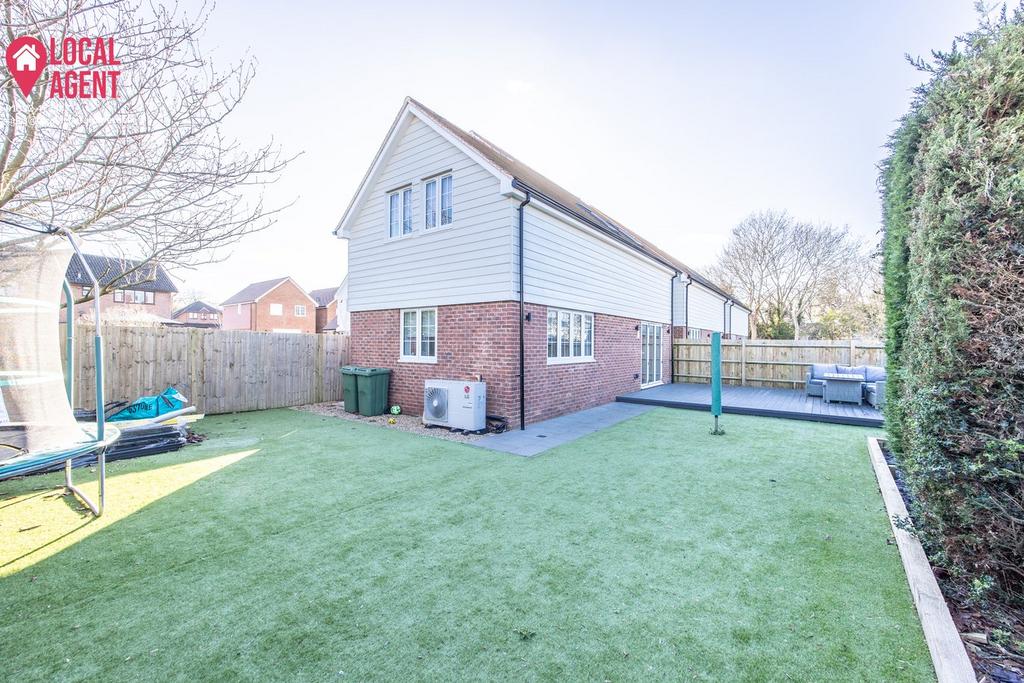 Kingsingfield Road, West Kingsdown... 3 bed detached house - £550,000