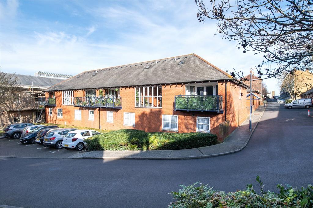 College Road, The Historic Dockyard... 1 bed flat - £190,000