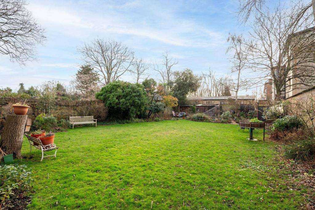 Grove Court, Larkhall Rise, Clapham... Studio for sale - £315,000