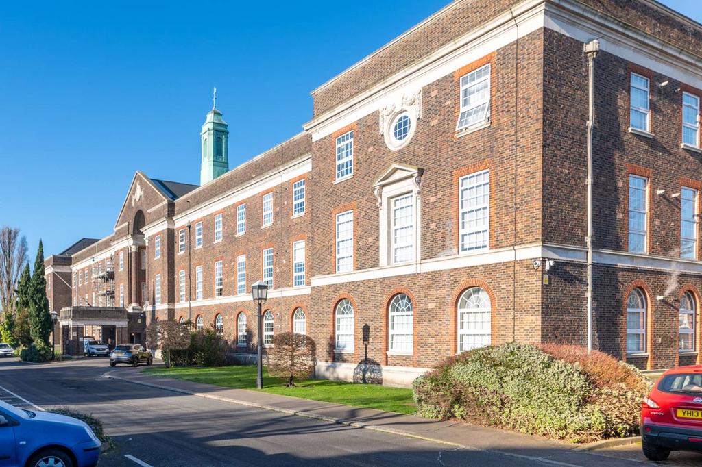 Chartwell Court, Gladstone Park, London, NW2 2 bed flat for sale - £425,000