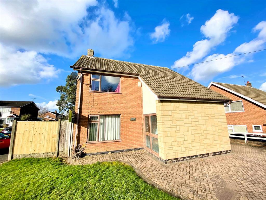 Cumbrae Drive, Hinckley LE10 3 bed detached house - £300,000