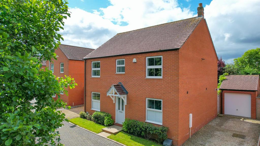 David Way, Bishopton... 4 bed detached house - £450,000