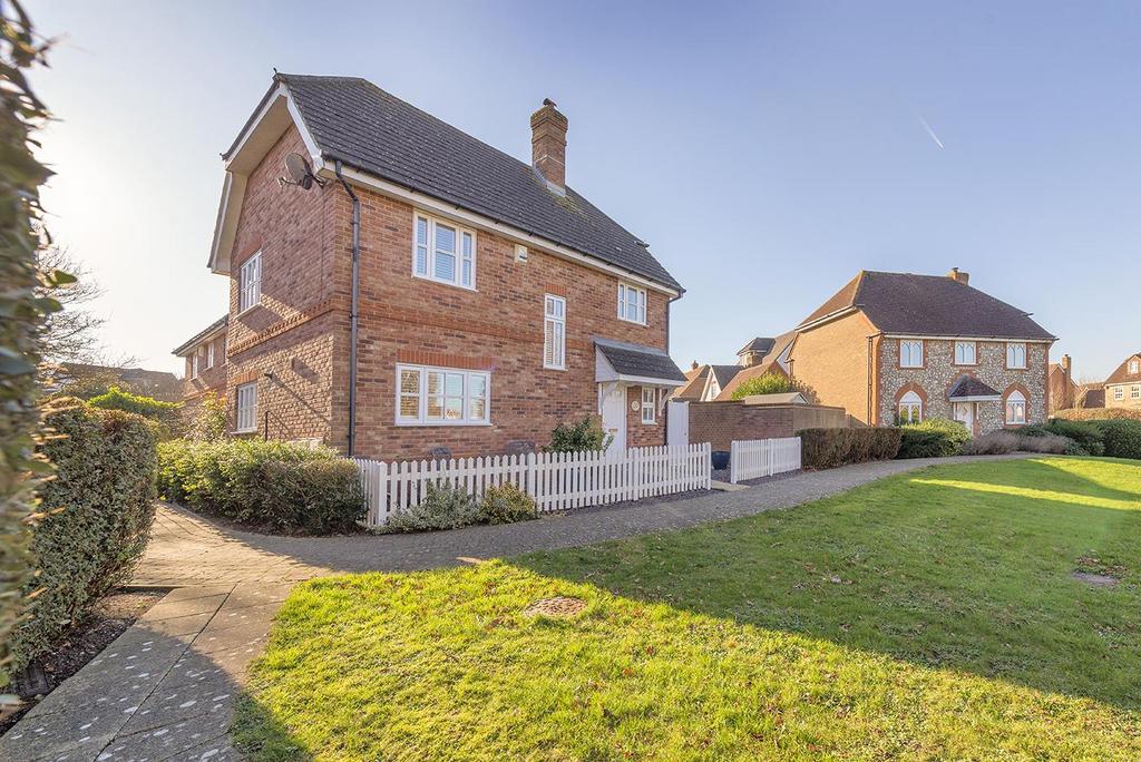 Hawthornden Close, Kings Hill, ME19 4GD 4 bed semi-detached house - £ ...