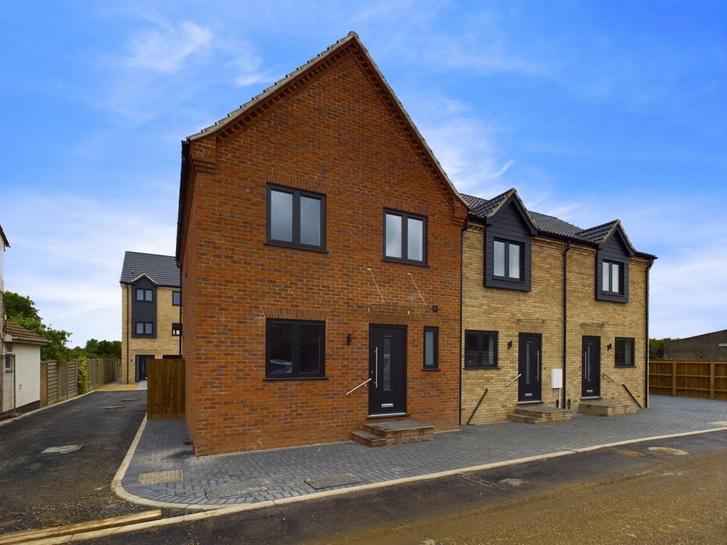 Sandpiper Way, Downham Market PE38 3 bed end of terrace house for sale ...