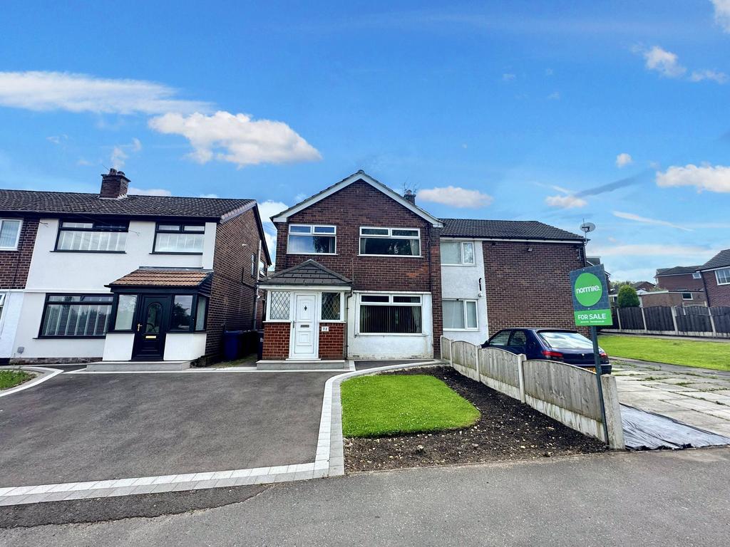 Croft Lane, Bury, BL9 3 bed semi-detached house - £220,000