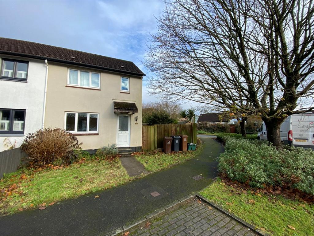 Primrose Close, Ivybridge PL21 3 bed end of terrace house - £200,000
