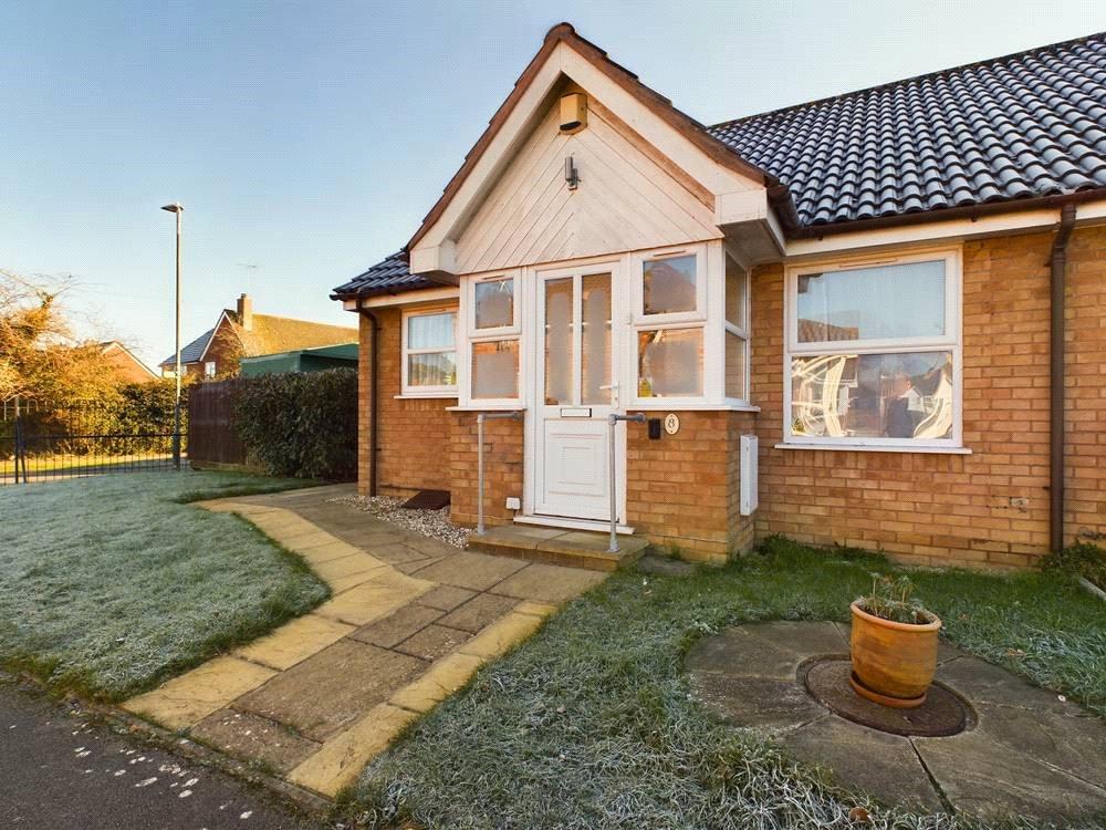 Cornfield Drive Hardwicke Gloucester Gloucestershire Gl2 2 Bed