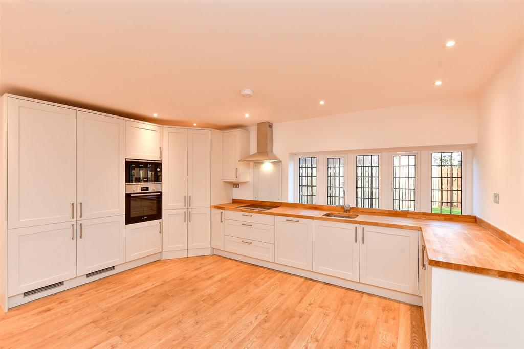 Yew Tree Villas, Reigate Hill... 3 bed semi-detached house for sale - £ ...