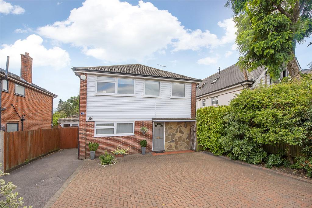 Green Lane, Shepperton, TW17 4 bed detached house - £850,000