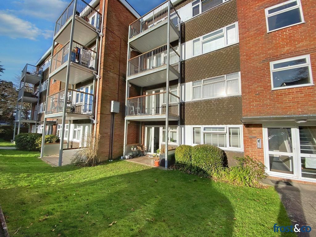 Mount Road, Lower Parkstone, Poole... 2 bed apartment - £229,000