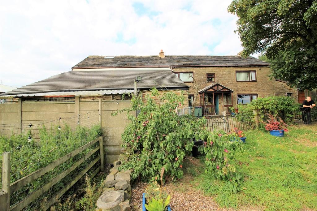 Cheetham Fold Farm, Mottram SK14 Property for sale - £975,000