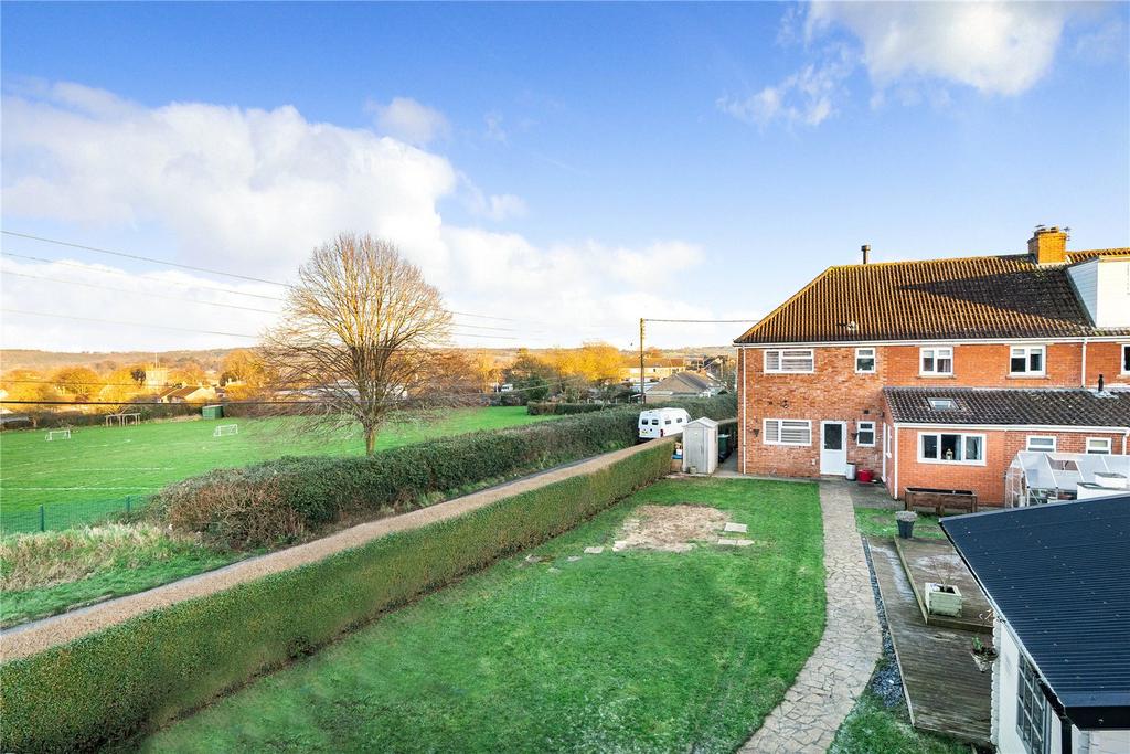 Bonfire Close, Chard, Somerset, TA20 5 bed end of terrace house - £315,000