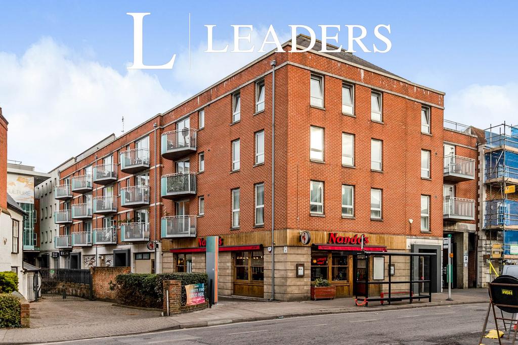 The Oaks Square, Epsom 2 bed property - £1,500 pcm (£346 pw)