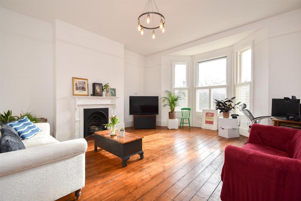 Anglesea Terrace, St. Leonards-On-Sea 1 bed flat - £280,000