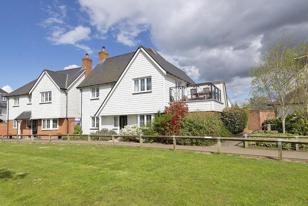 Diana Walk, Kings Hill, ME19 4EN 4 bed detached house - £585,000