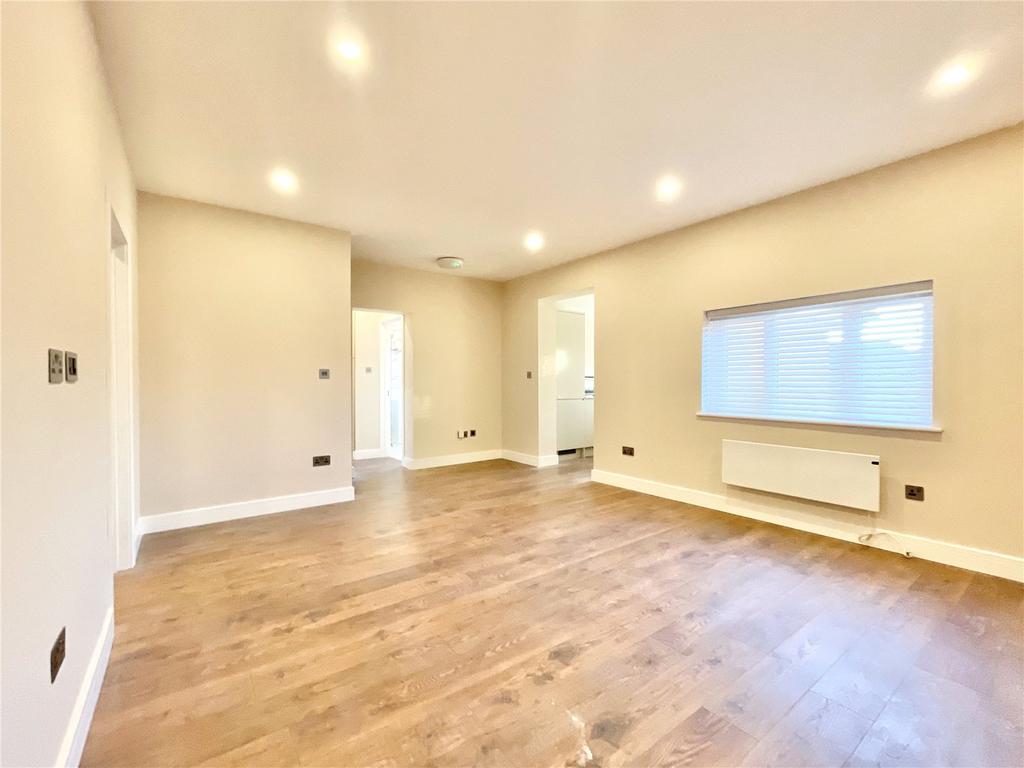 Middlesex UB6 2 bed apartment - £2,000 pcm (£462 pw)