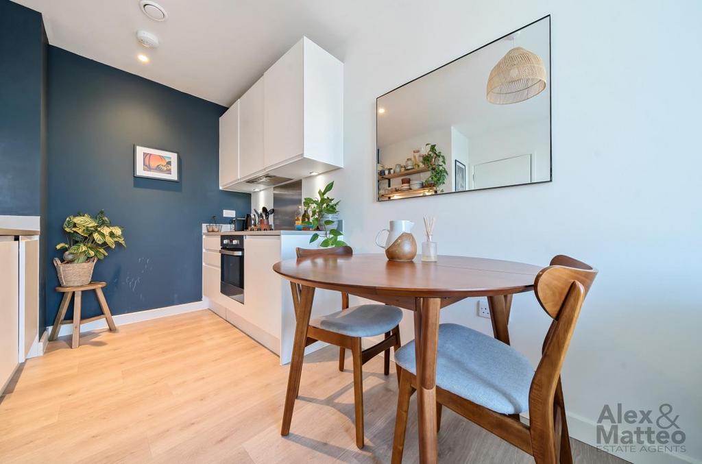 Varcoe Road, Bermondsey, SE16 1 bed flat for sale - £280,000