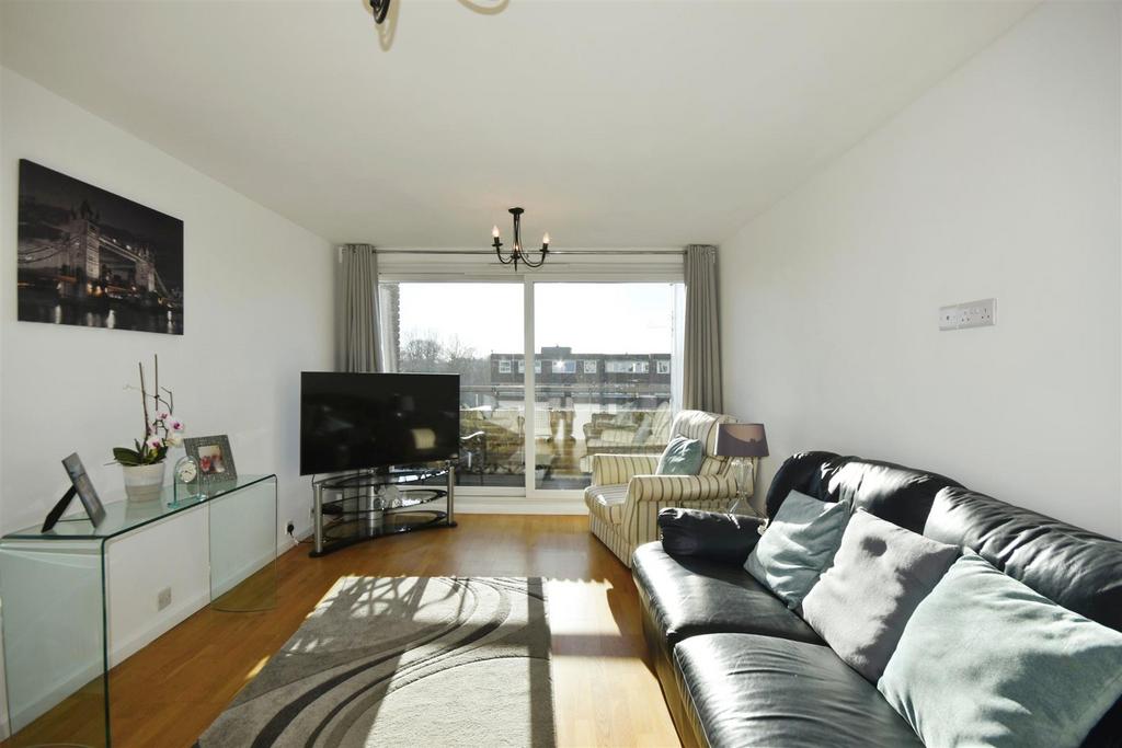 Justin Close, Brentford 2 bed flat - £450,000