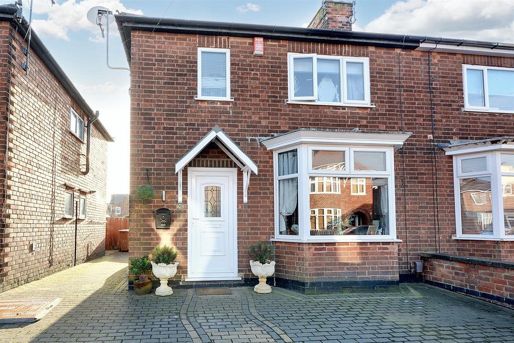 Carlton Road, Long Eaton 3 bed semi-detached house for sale - £225,000