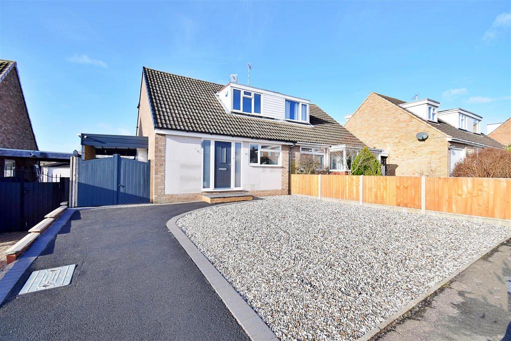Firs Drive, Rugby CV22 2 bed semi-detached house - £275,000