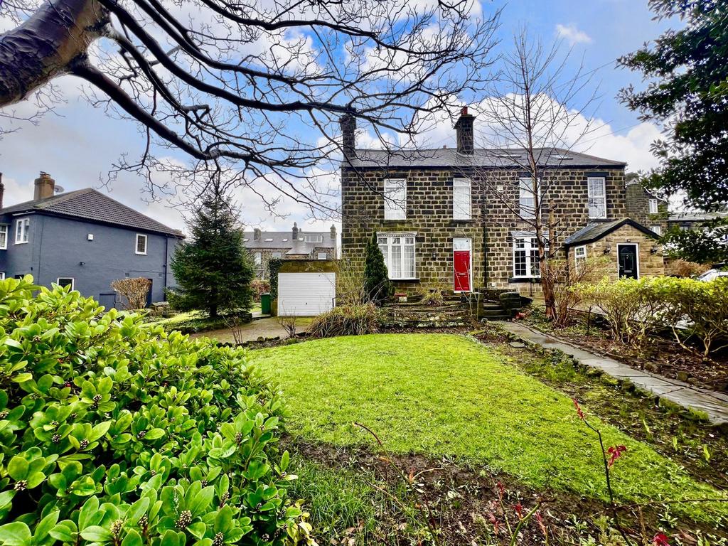 North Broadgate Lane Horsforth Leeds West Yorkshire Ls18 3 Bed Semi