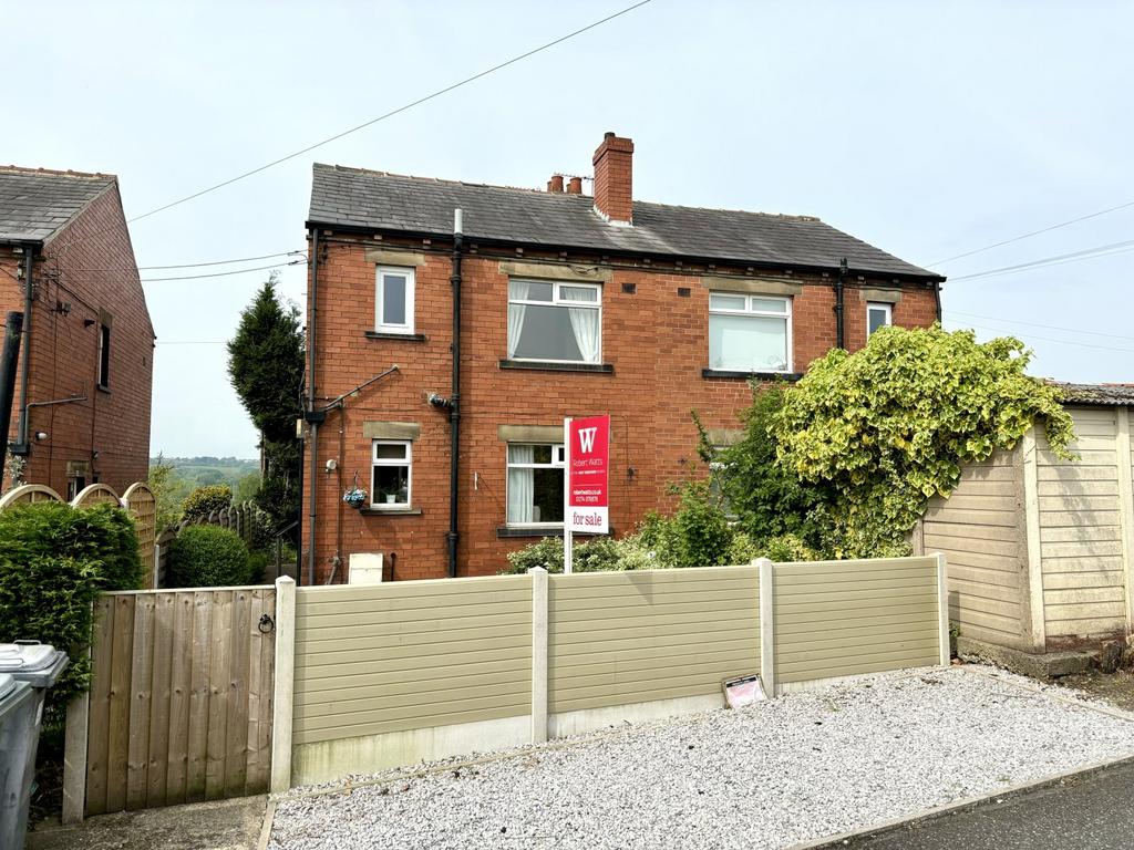 Westroyd Avenue, Hunsworth... 3 bed semi-detached house - £180,000