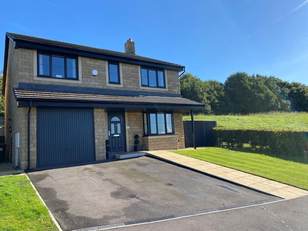 Mouselow Mews, Glossop SK13 4 bed detached house - £519,000